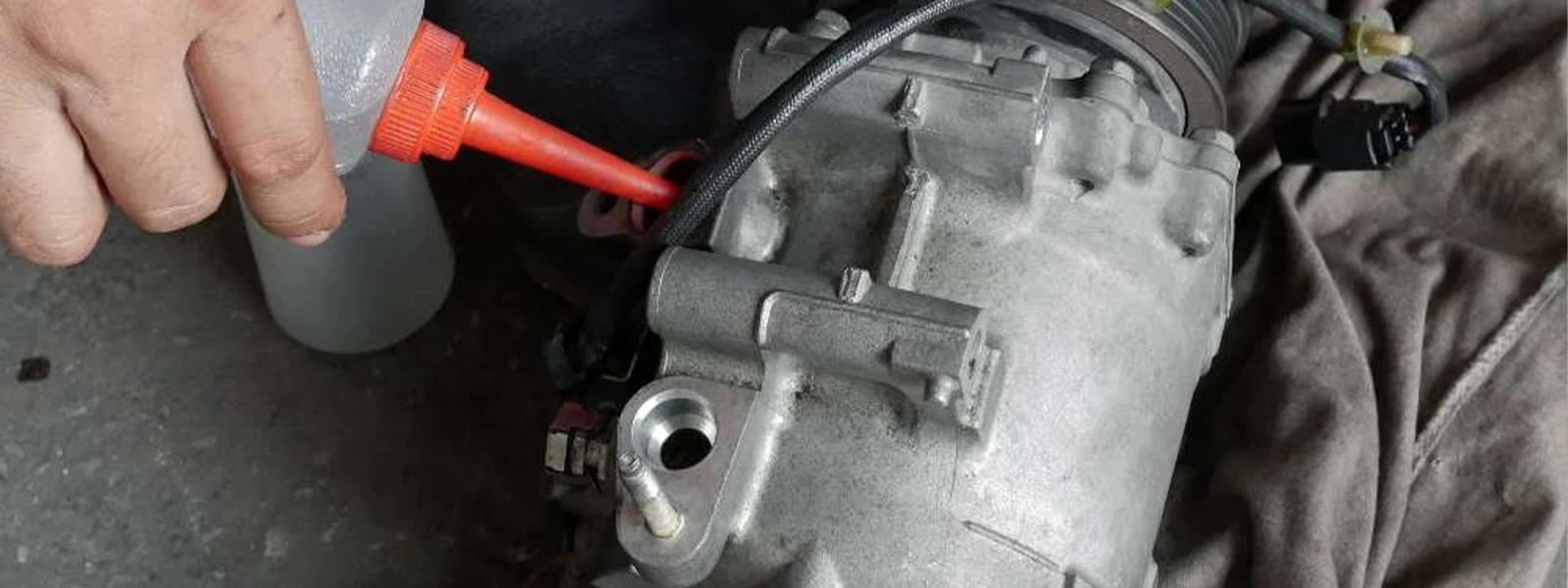 Car AC Compressor Oil Type/How To Add AC Compressor Oil For Your Car ...